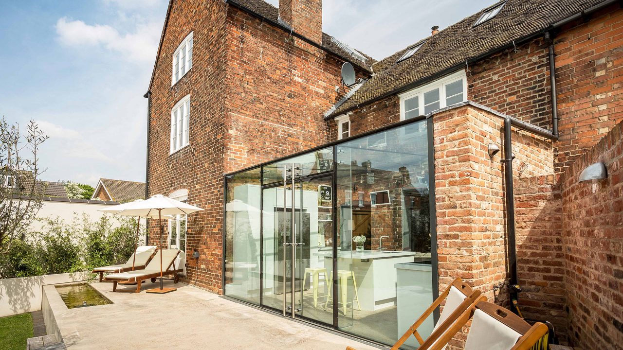 Old Farmhouse - Artisan Glass Structures